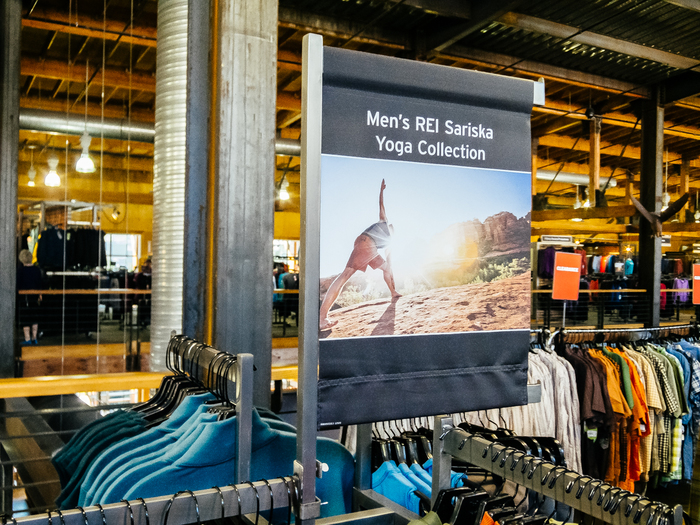 REI Stores - Fonts In Use