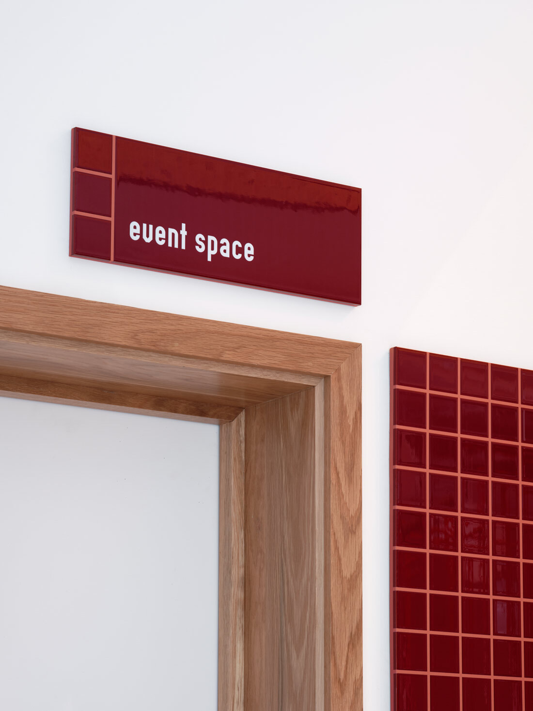 ’feldy Community Centre signage - Fonts In Use