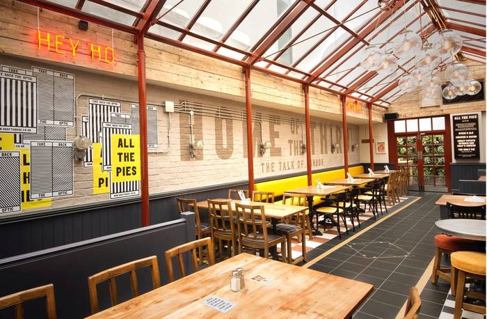 Draft House Pubs - Fonts In Use