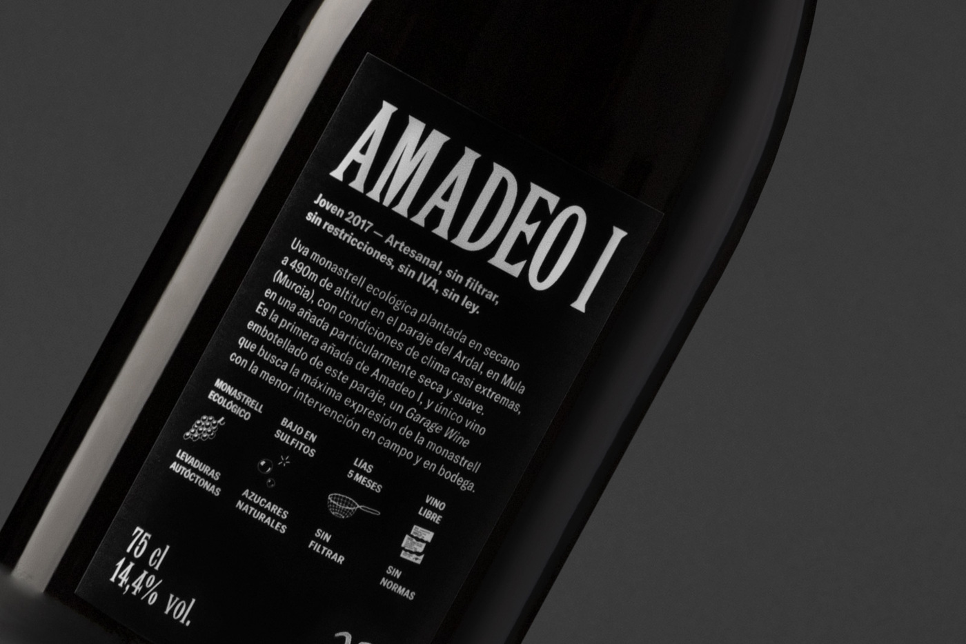 Amadeo I – garage wine - Fonts In Use